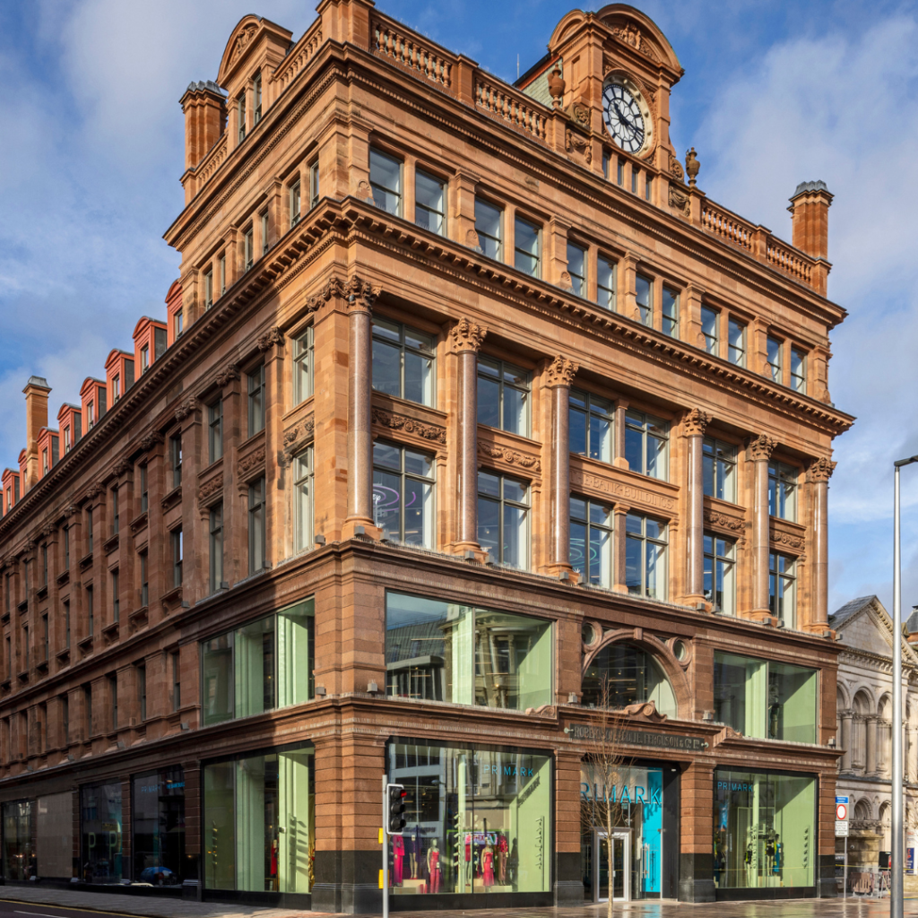 Restauración del patrimonio histórico de Belfast: Bank Buildings ...